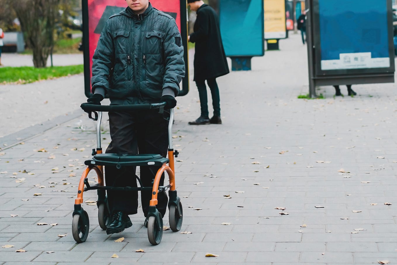 Benefits of using a Rollator Walker for Senior Citizens to Maintain ...