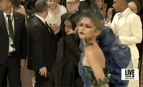 The Top GIFs and Clips From the 2022 Primetime Emmy Awards | by GIPHY ...