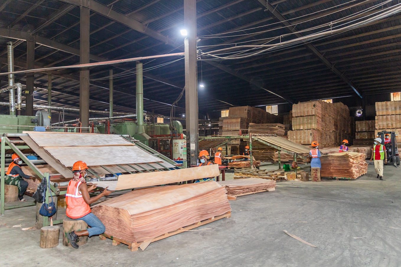Okoume Face Veneer: The Green Choice for Eco-Conscious Designers | by ...