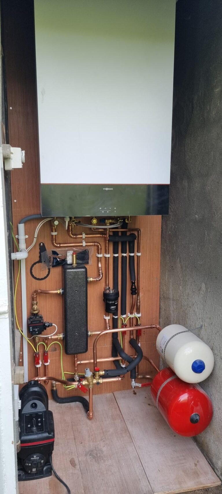 Boiler Instalation Leeds - Paul Roche - Medium