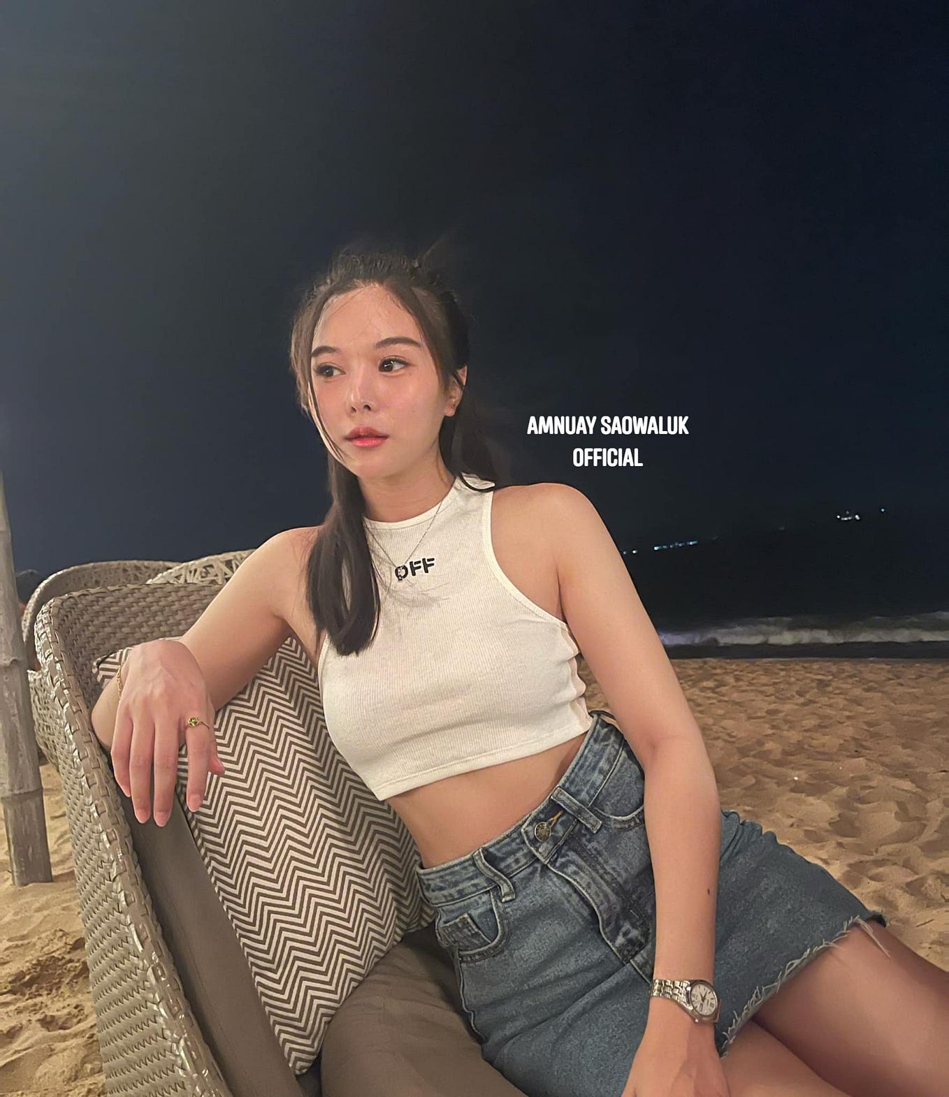 amnuaysaowaluk - Amnuay Saowaluk - Medium