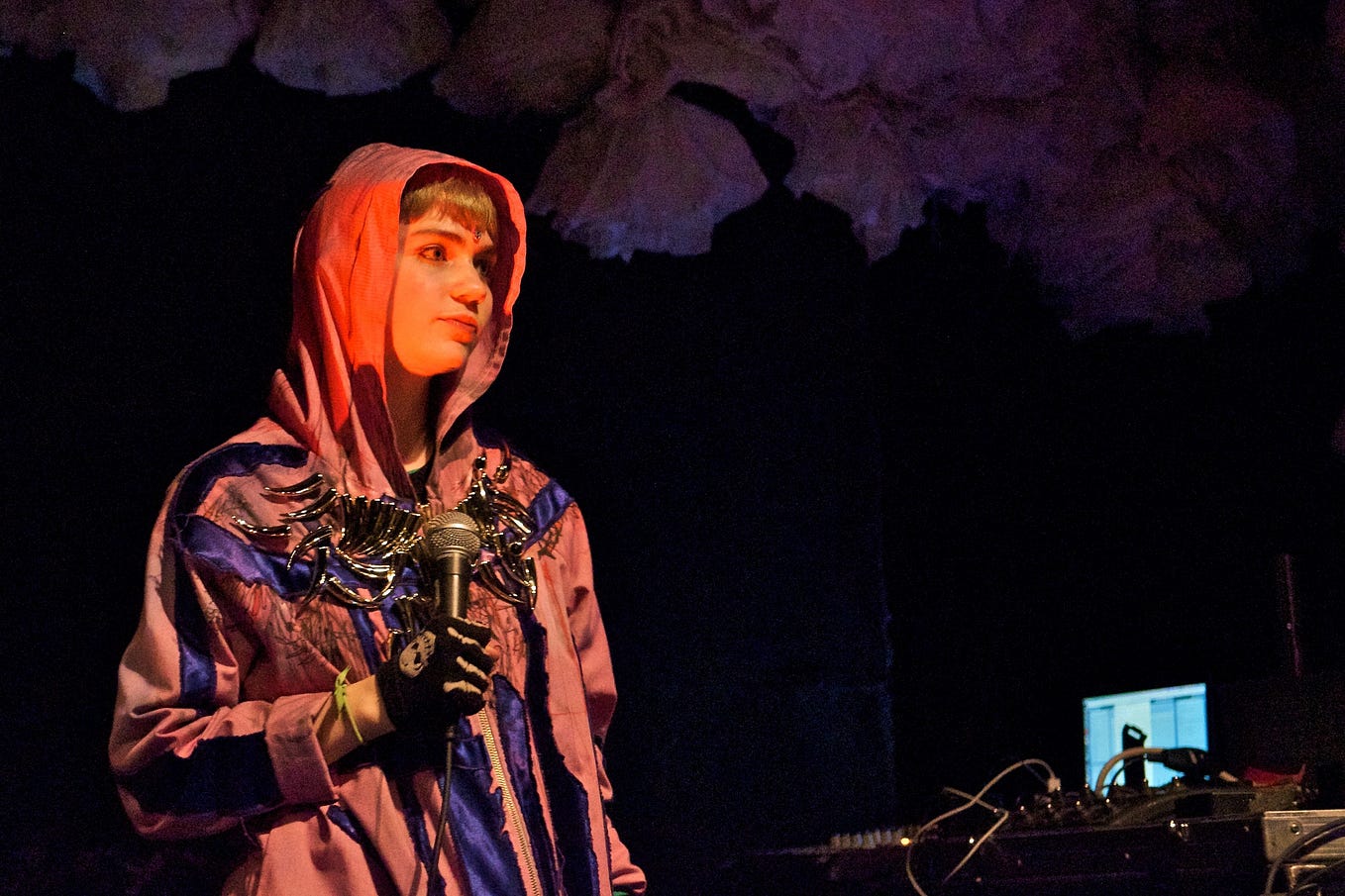 How To Terminate Threads in Java. How to shut down multi-threaded… | by ...