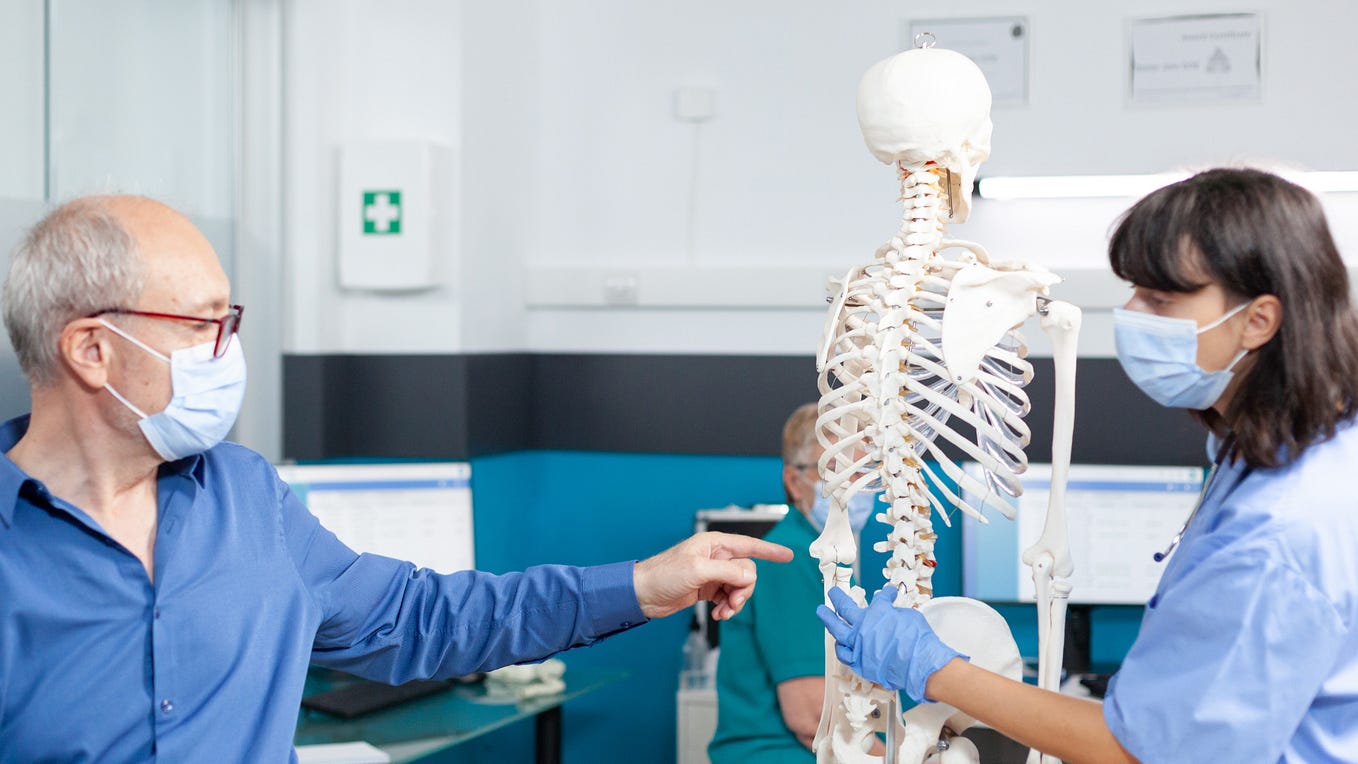 Neck Pain Specialist: Comprehensive Guide to Understanding and Treating ...