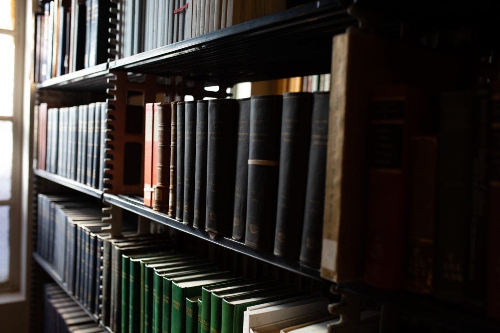 10 Tips for Choosing the Right Book Writing Services & Book Publishing ...
