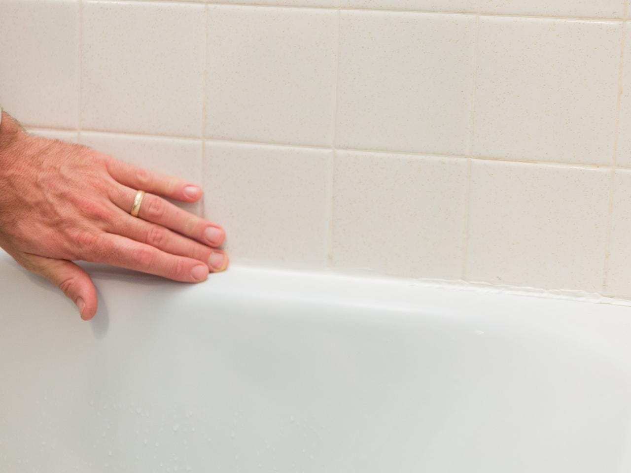 Grout and Tiles Services in Dubai by Grout Fixers | by Shahabquaidain ...