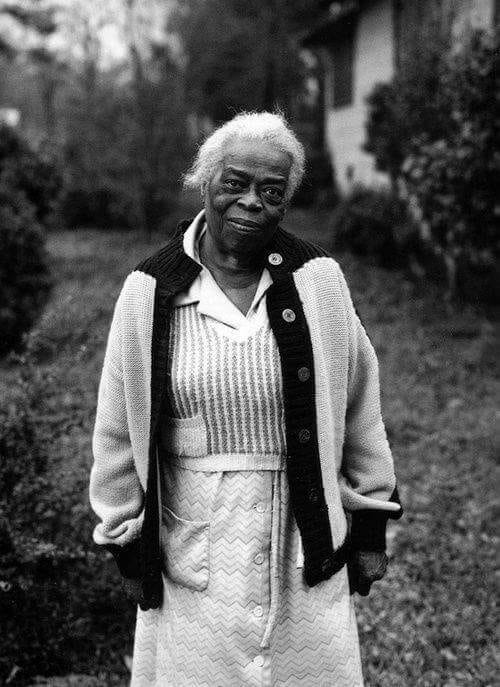 Annie Lumpkins. She looks ready to board a flight to… | by roman ...