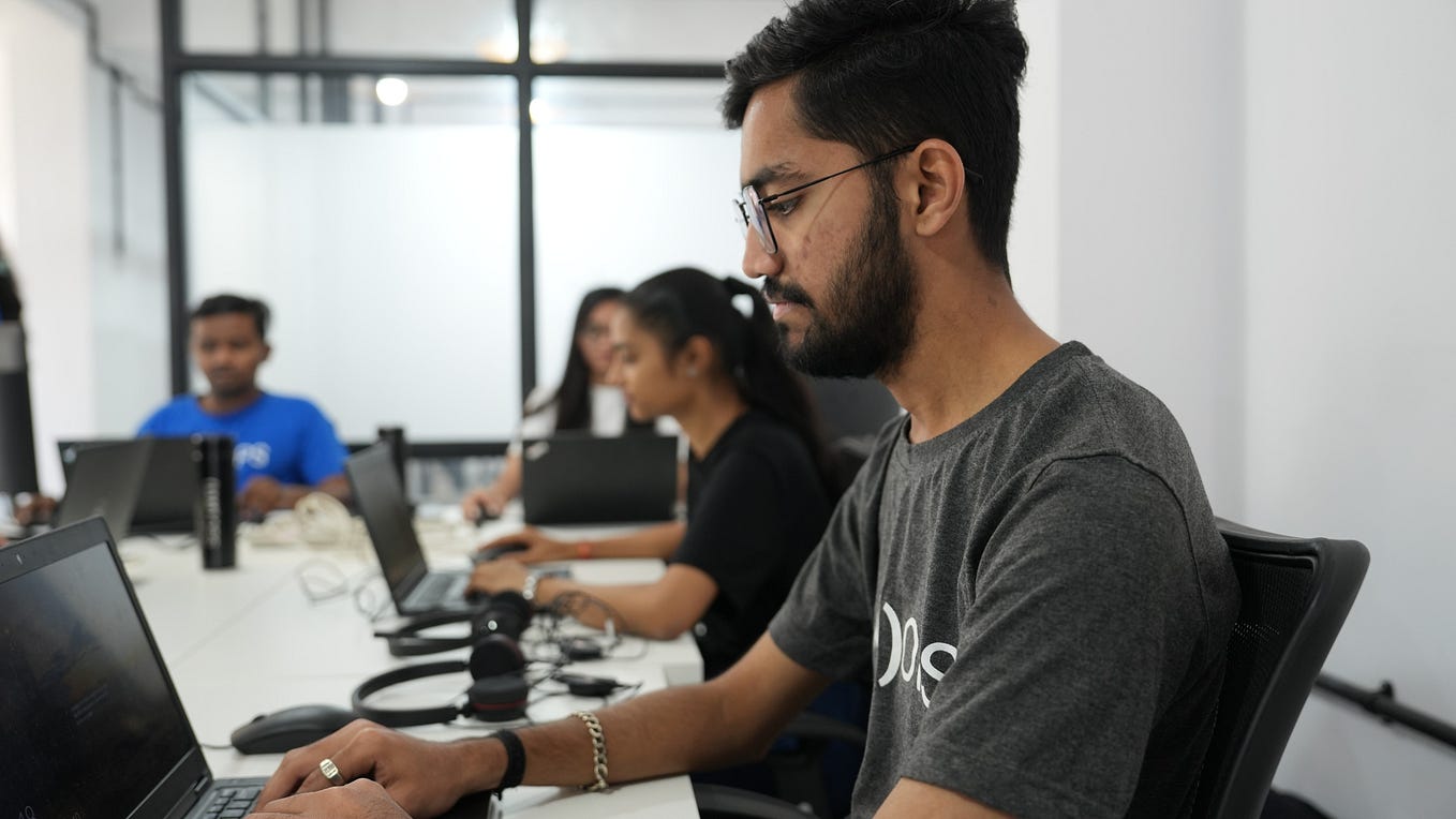 Monolithic Architecture and Microservices | IAMOPS