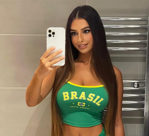 Valarie Ruvalcaba: A Digital Dynamo Redefining Online Culture | by WikiBravo | Medium