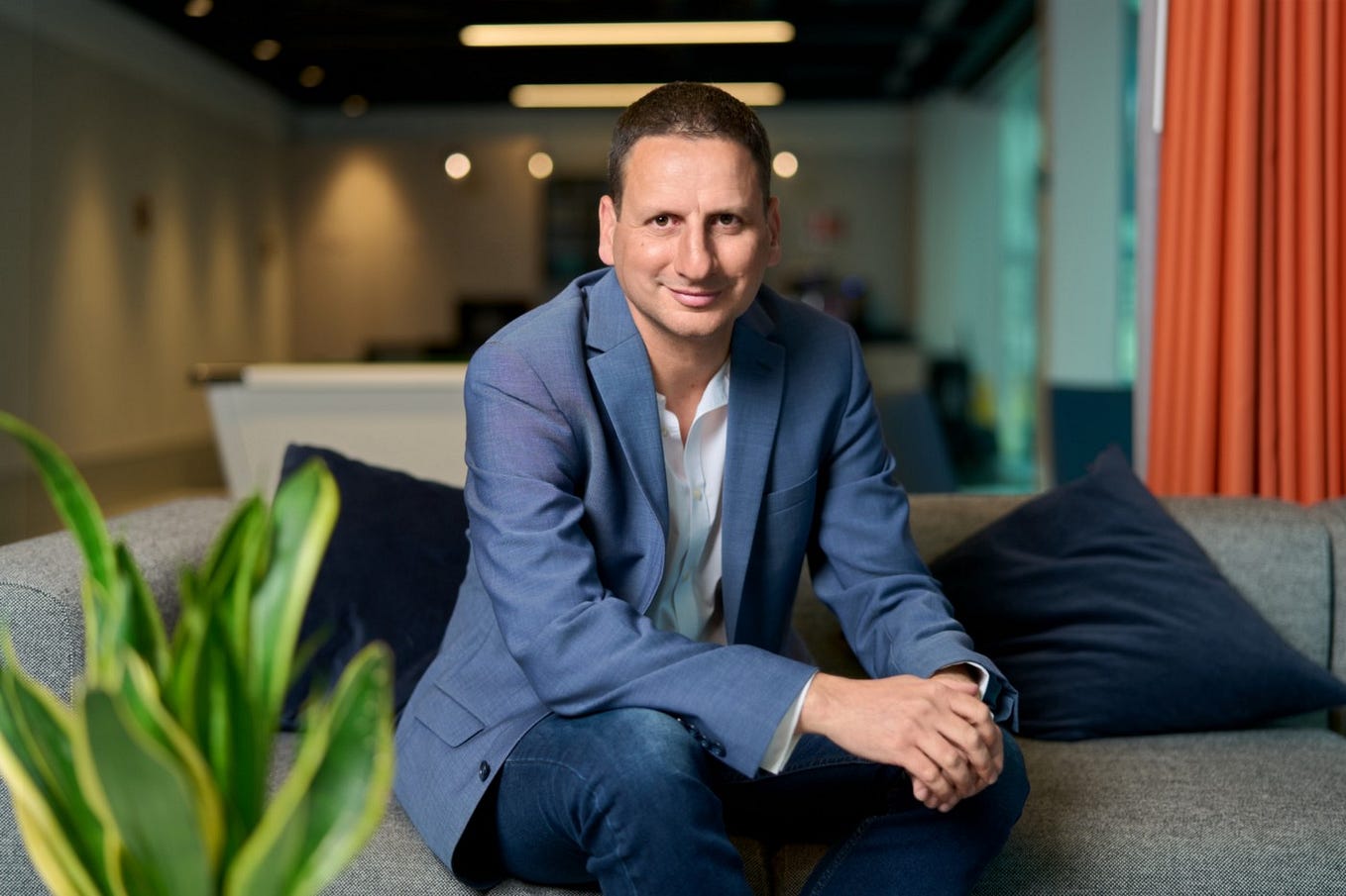 Data-Driven Work Cultures: Maximillian Naza of PasciVite On How To ...