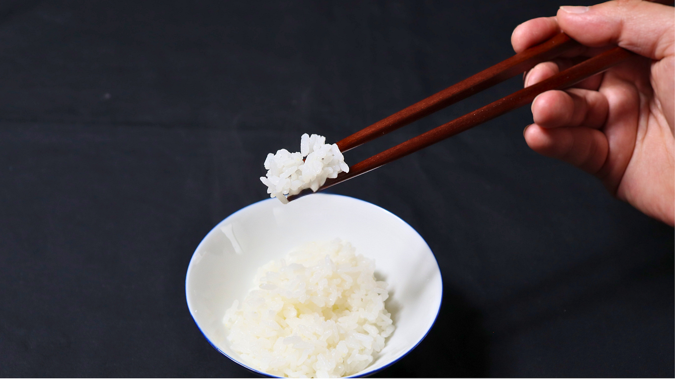 Izakaya Culture: Japan’s Cozy and Lively Pubs | Sharing Food