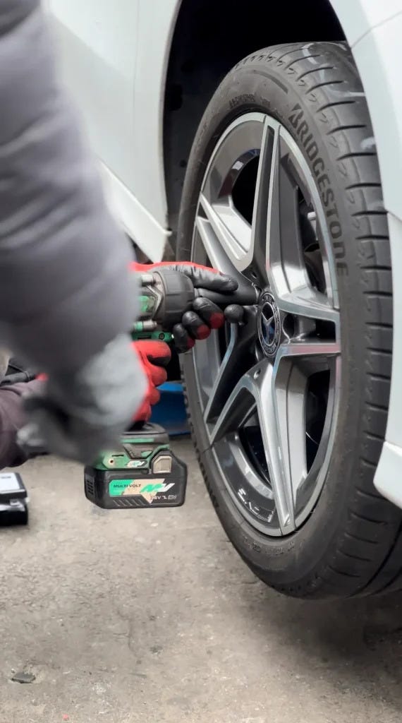 Understanding and Repairing Curbed Alloy Wheels | by JR Alloy Wheel ...