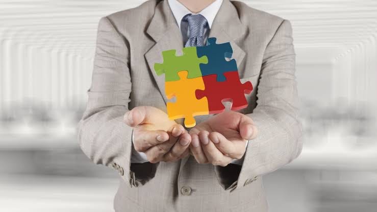 Navigating the Modern Business Landscape: Key Strategies for Success | by Ihtasham Khalid | May ...