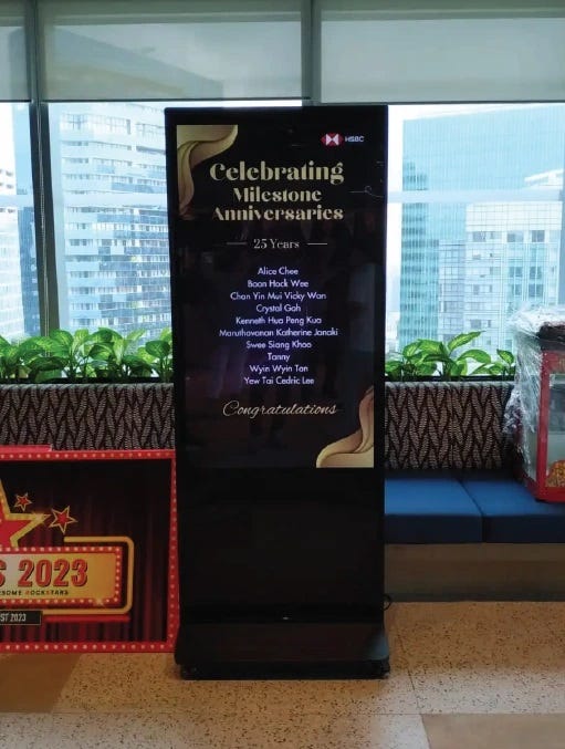 Rent Digital Signage for Ultimate Visibility - Rentoshosingapore - Medium