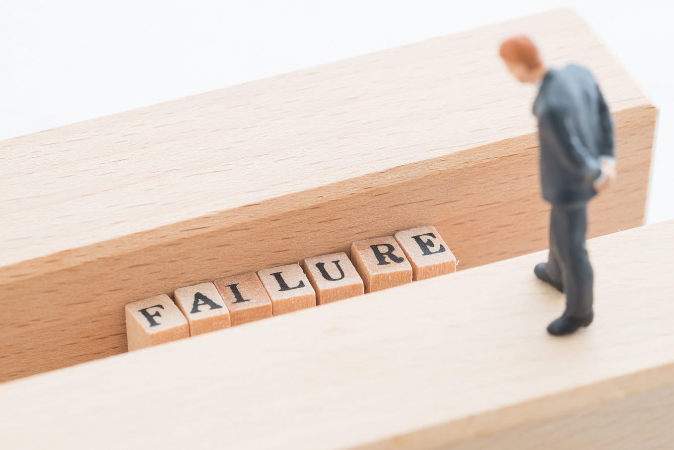 The Benefits of Delaying Decisions | by V. Lee Henson CST | Medium
