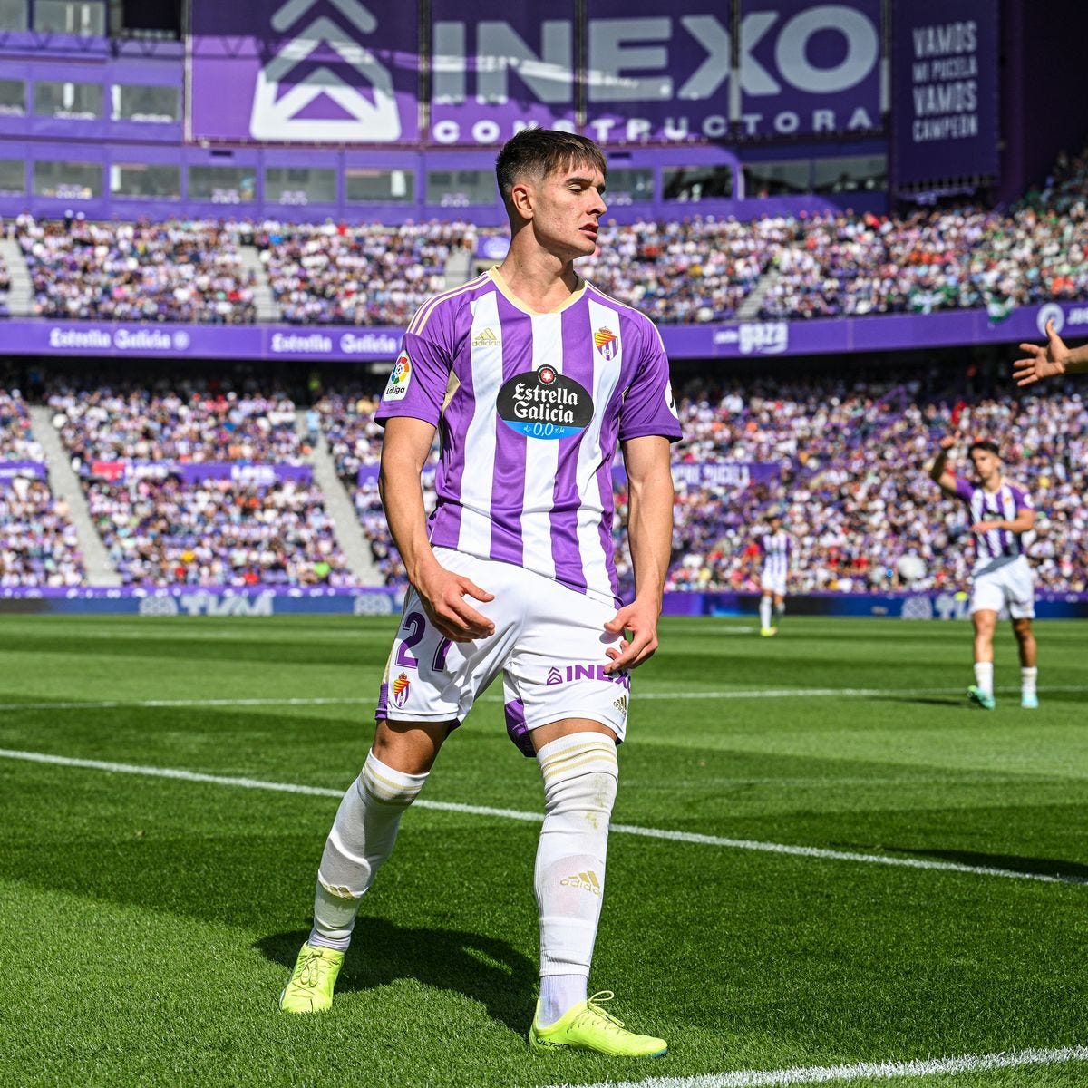 THE BOX MIDFIELD(S) | by Lorcan | Medium