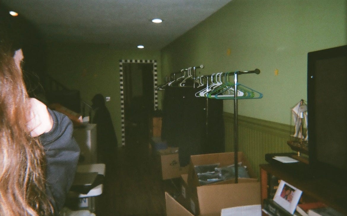 Why “Messy Girl” Aesthetic Is Trending | by Delaney Wells | Medium