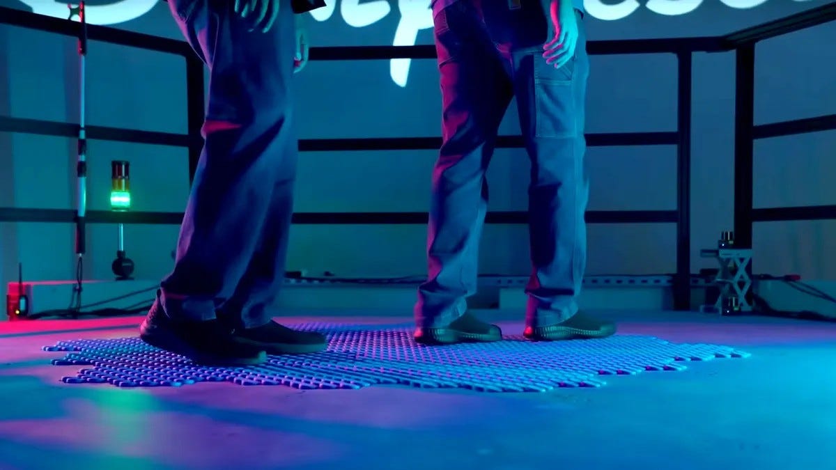 The Meta View App: Seamless Integration with Ray-Ban Smart Glasses | by Luna Wolfe | Medium