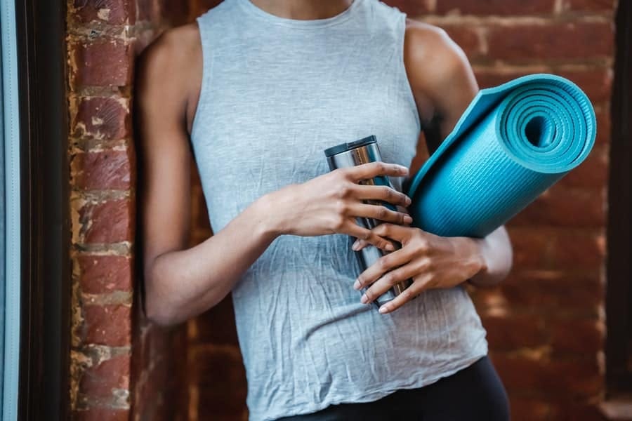 Can eating snow dehydrate you? Truth Or Myth? | by Healthystripe | Medium