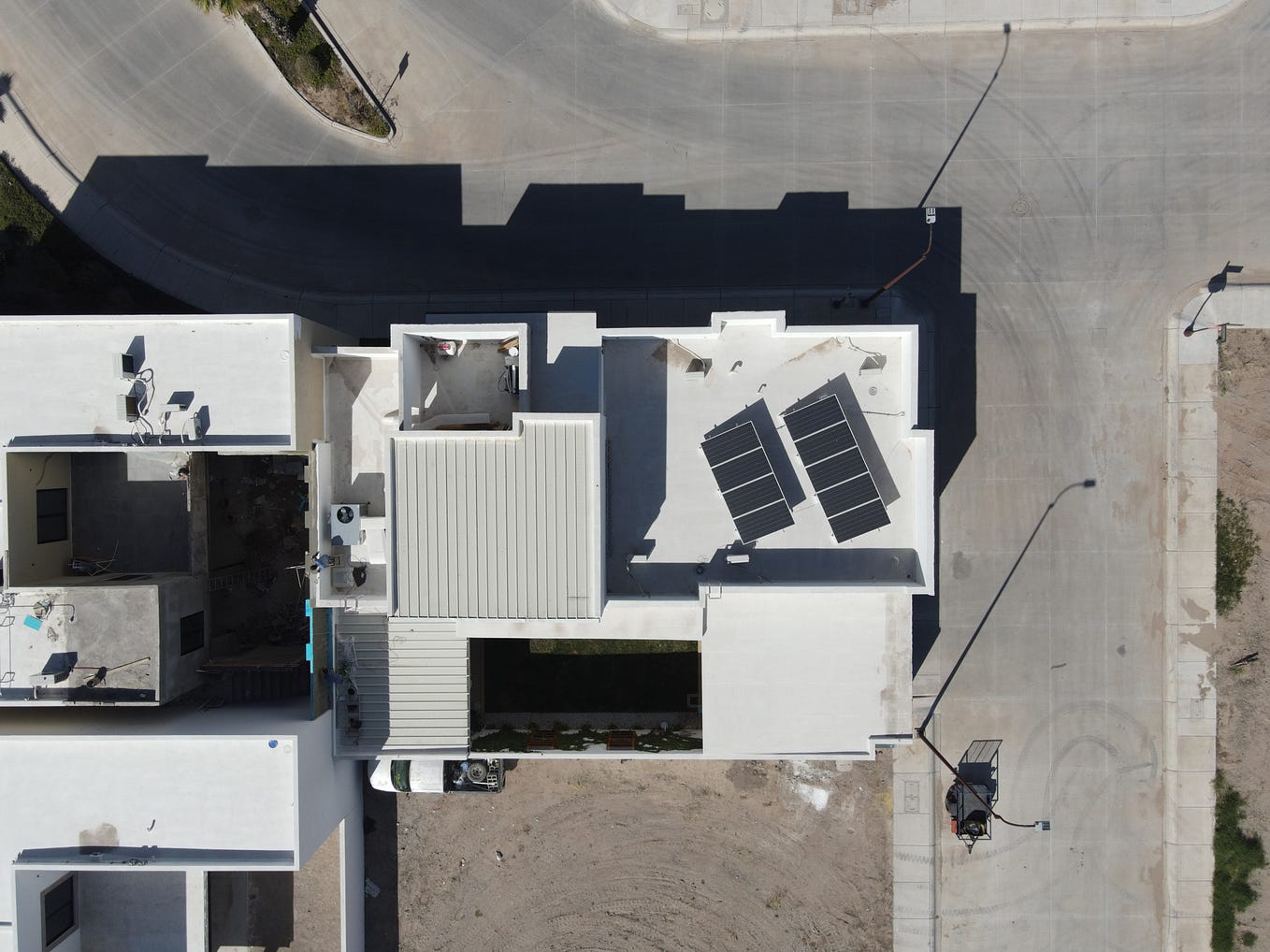 Energía solar: Beneficios para el sector comercial | by Solarix Energy ...