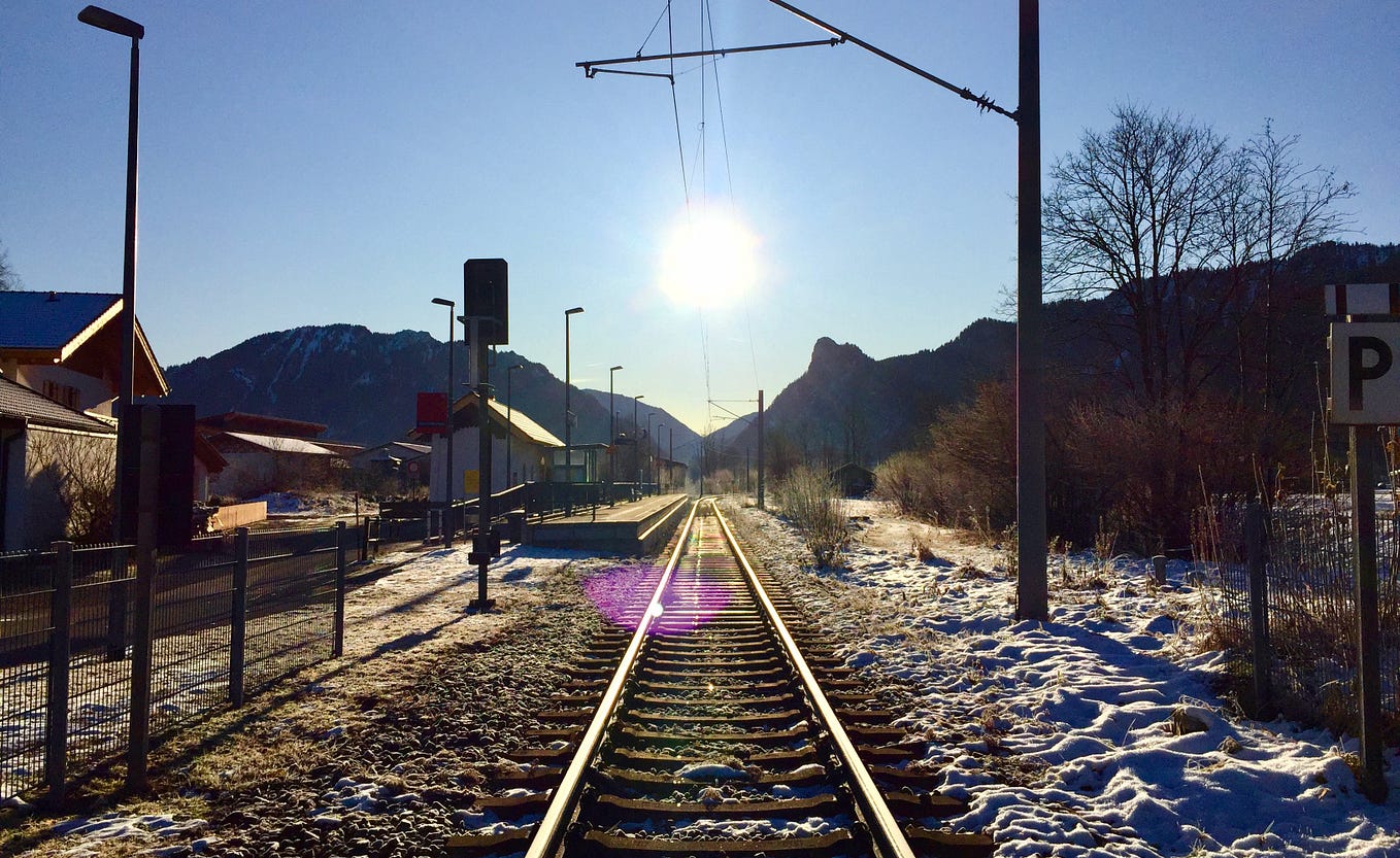 Custom Django model field based on default Primary Key | by Marco | Medium