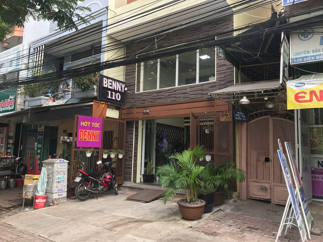Nguyen Phi Khanh Hot Tocs in Ho Chi Minh, Vietnam | by Single Man Forum ...