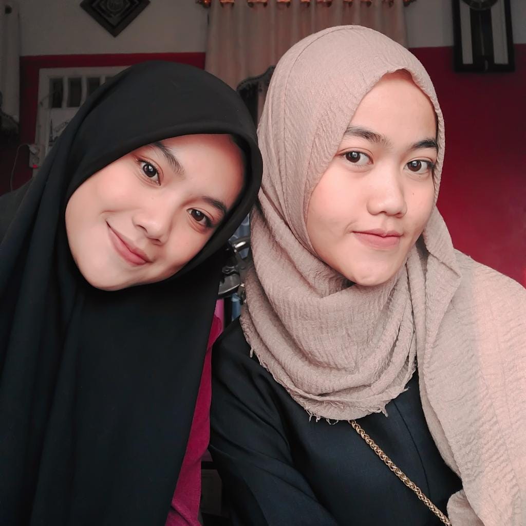 halo, kak. maaf baru buka medium lagi setelah bertahun-tahun vacum. sudah aku invite, ya, di ...