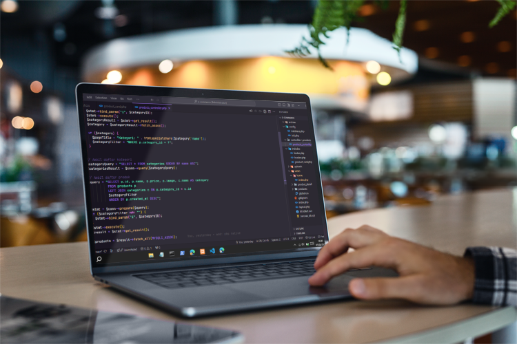 Memahami Konsep Interface dan Implementasinya dalam Pemrograman Java | by Dika Elsaputra | Medium