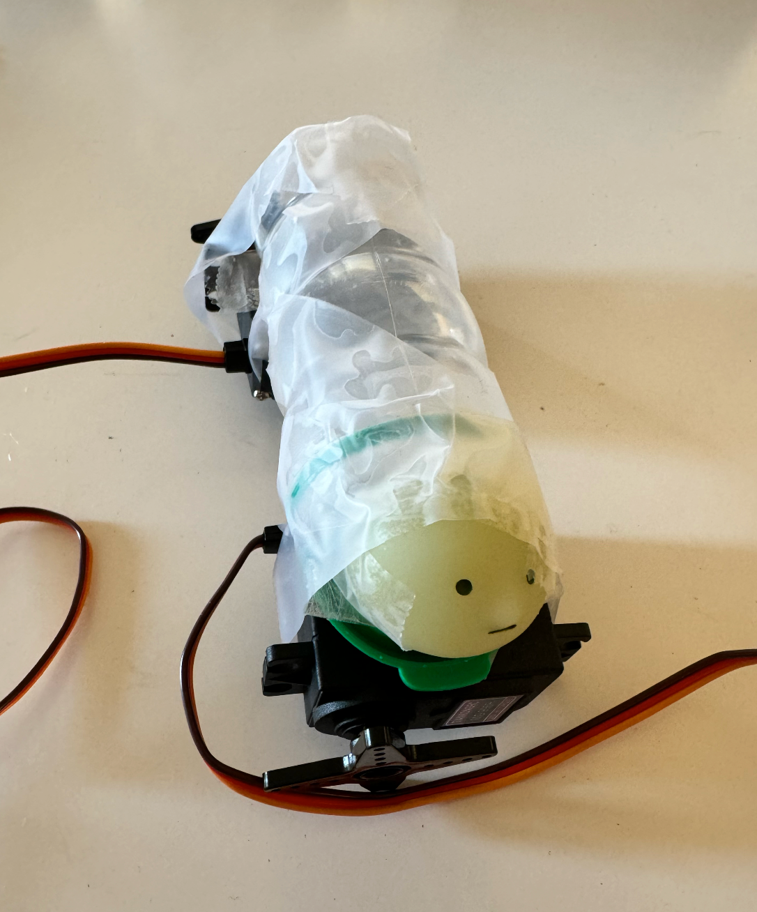 TUI Lab #7 — Output: Servo motors | by Monica Paz Parra | Oct, 2024 ...