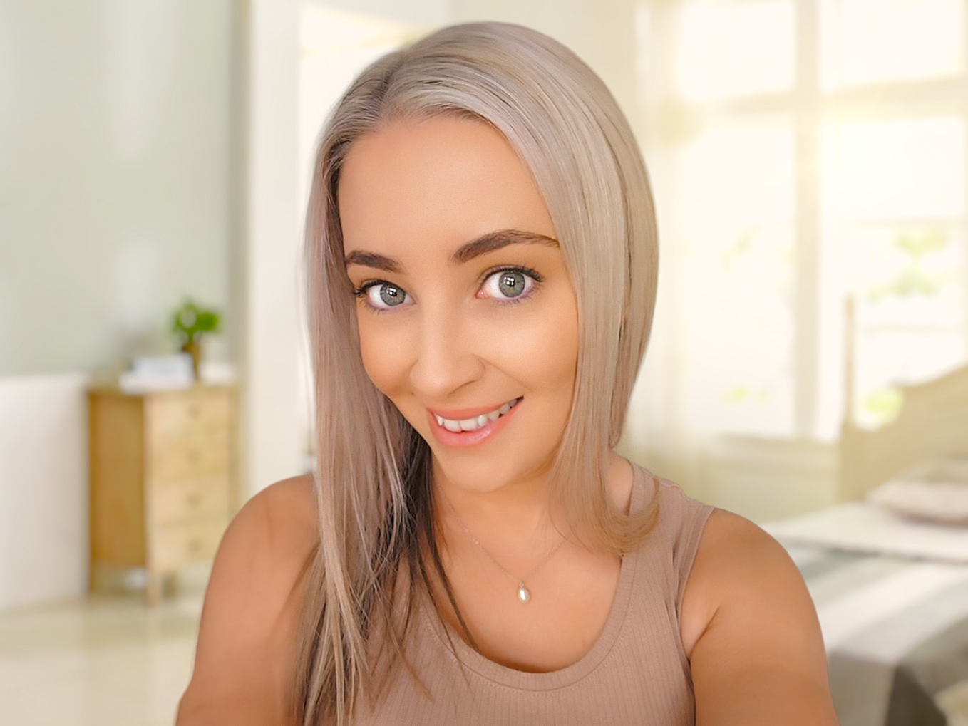 A Mum’s Odyssey: Empowerment Redefined in the Age of OnlyFans | by Elly Mae Baker | Medium