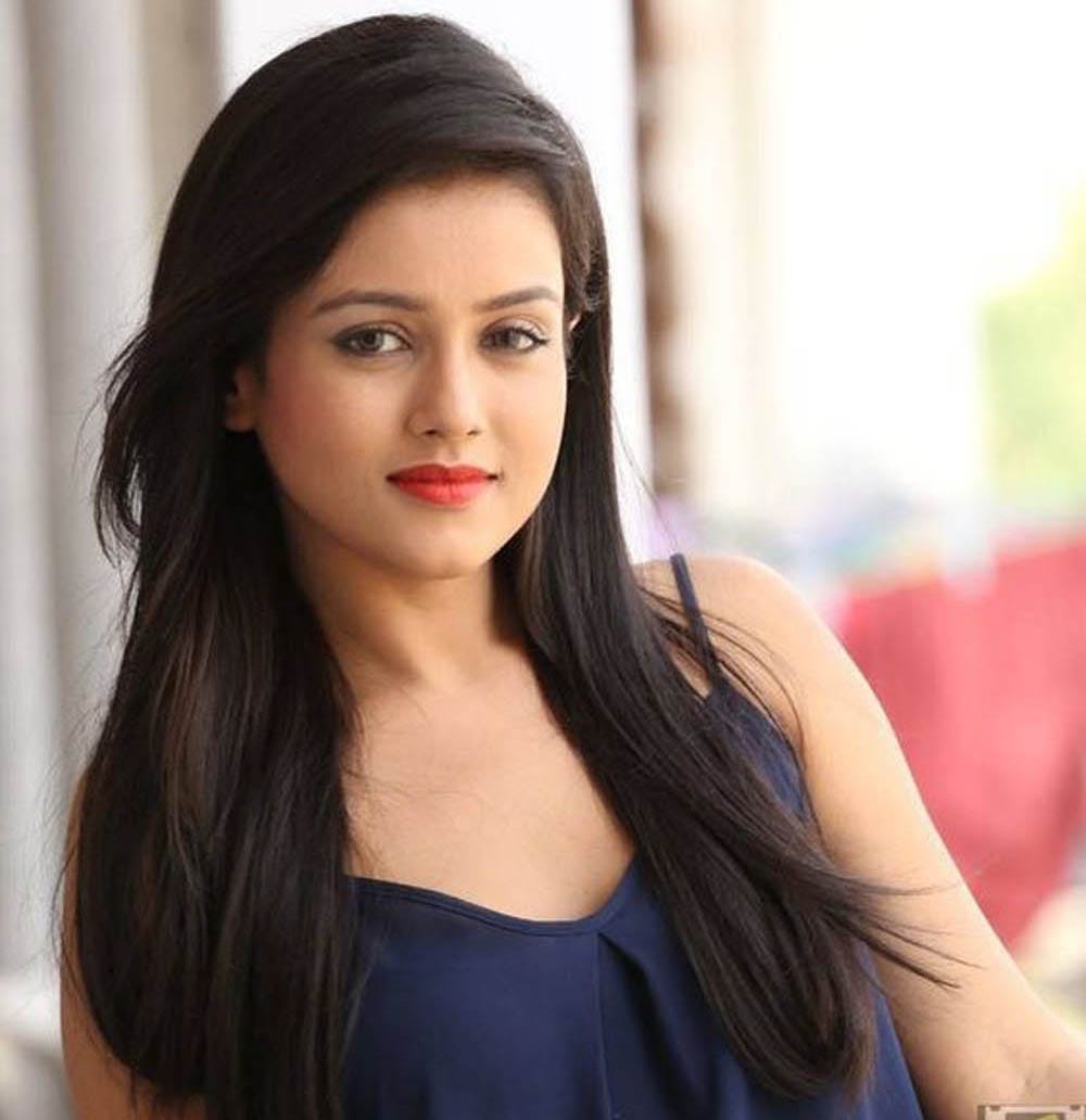 Human Hair Wigs in Delhi — Instant Hair Transformation | by Diva Divine ...