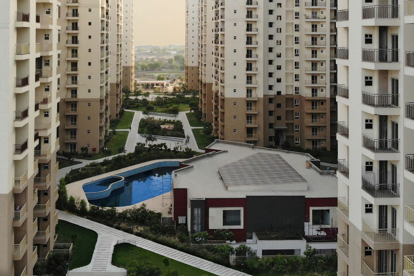 EXPERIENCE A LUXURIOUS LIFESTYLE IN INDEPENDENT HOUSE IN GREATER NOIDA ...