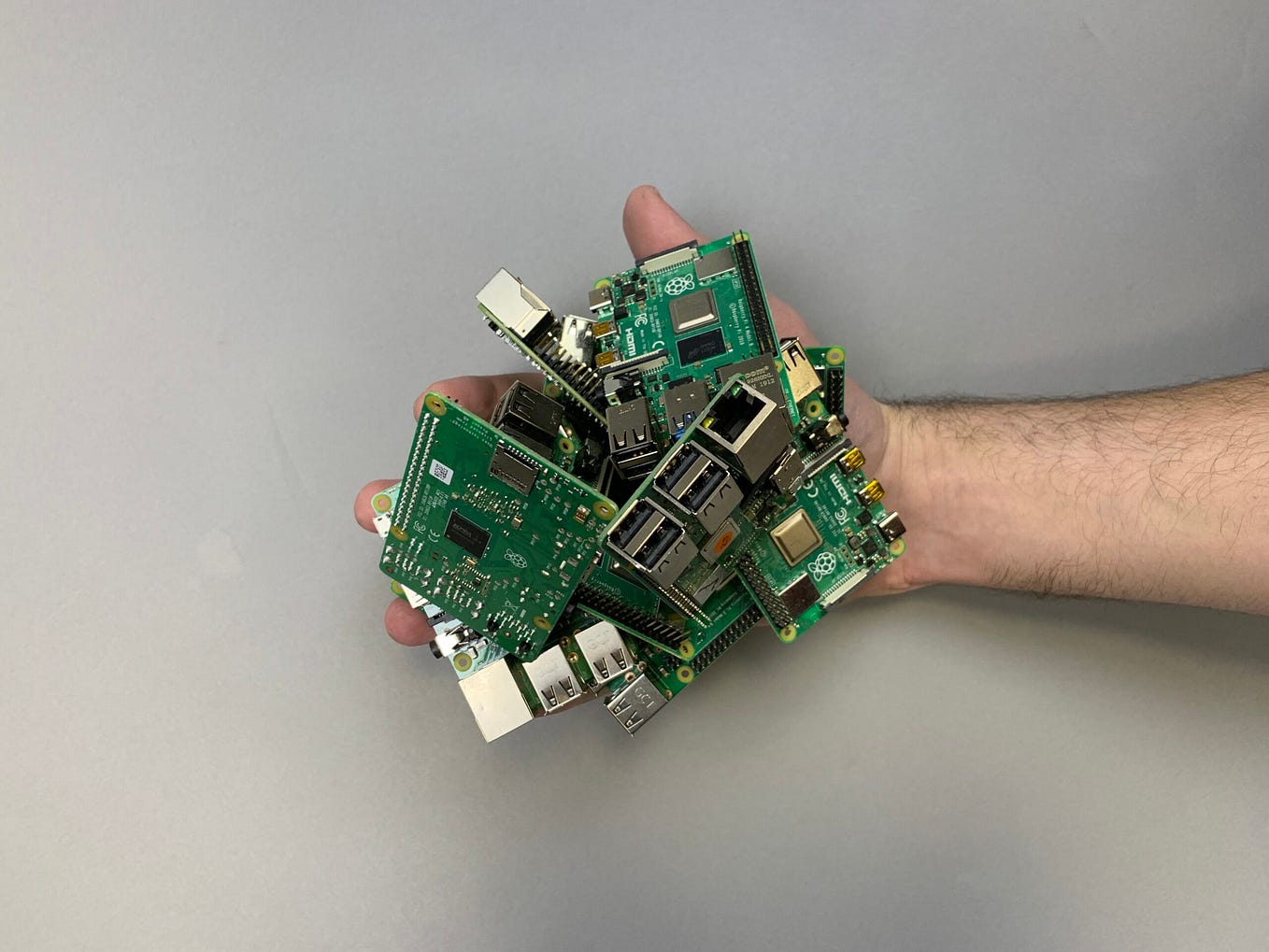 5 Best Operating Systems to Turn Your Raspberry Pi into a PC | by ...