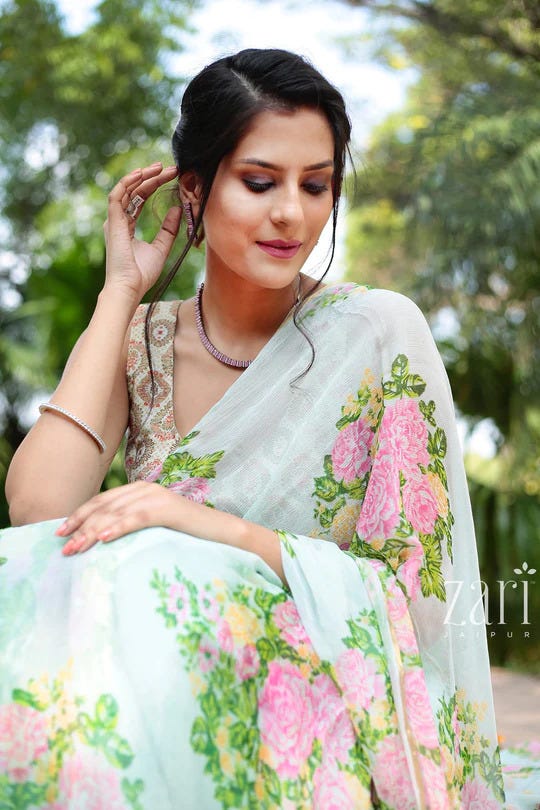 From Traditional to Trendy: How Bandhej Sarees Have Evolved Over Time ...