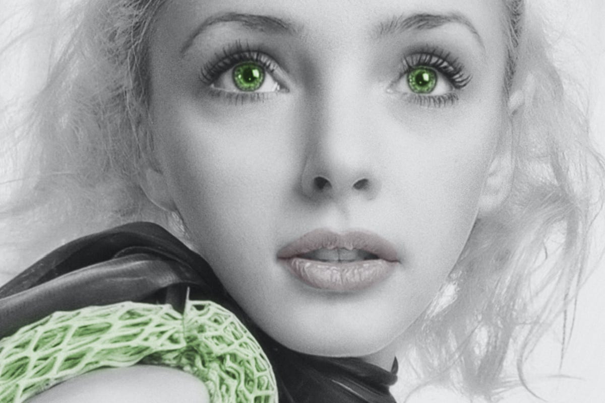 Glamour Shots — Ubiquitous Chronicler of ’90s Mall Style | by Patricia Vicary | Middle-Pause ...