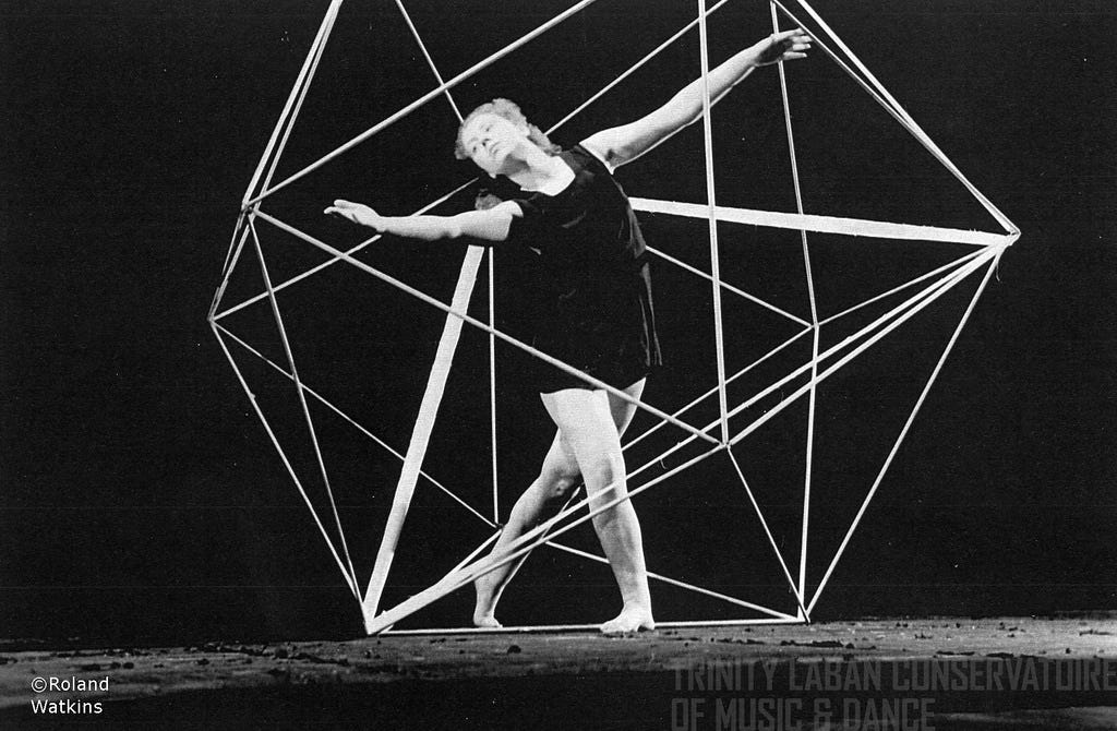 New media art, redefining the role of curators and artists [Research ...