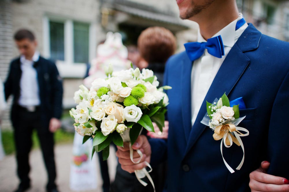 The Ultimate Guide to Choosing the Perfect Prom Bouquet: A Floral ...