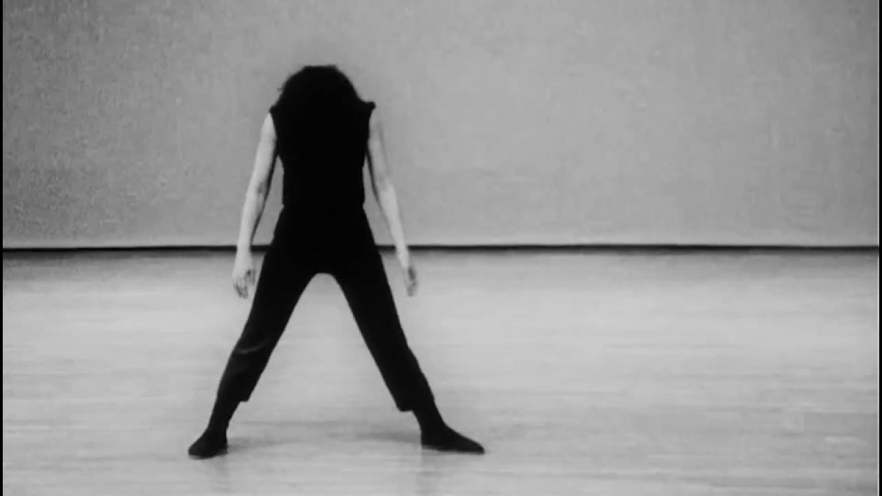Code is more than just beautiful. An essay on limits, movement, bodily ...