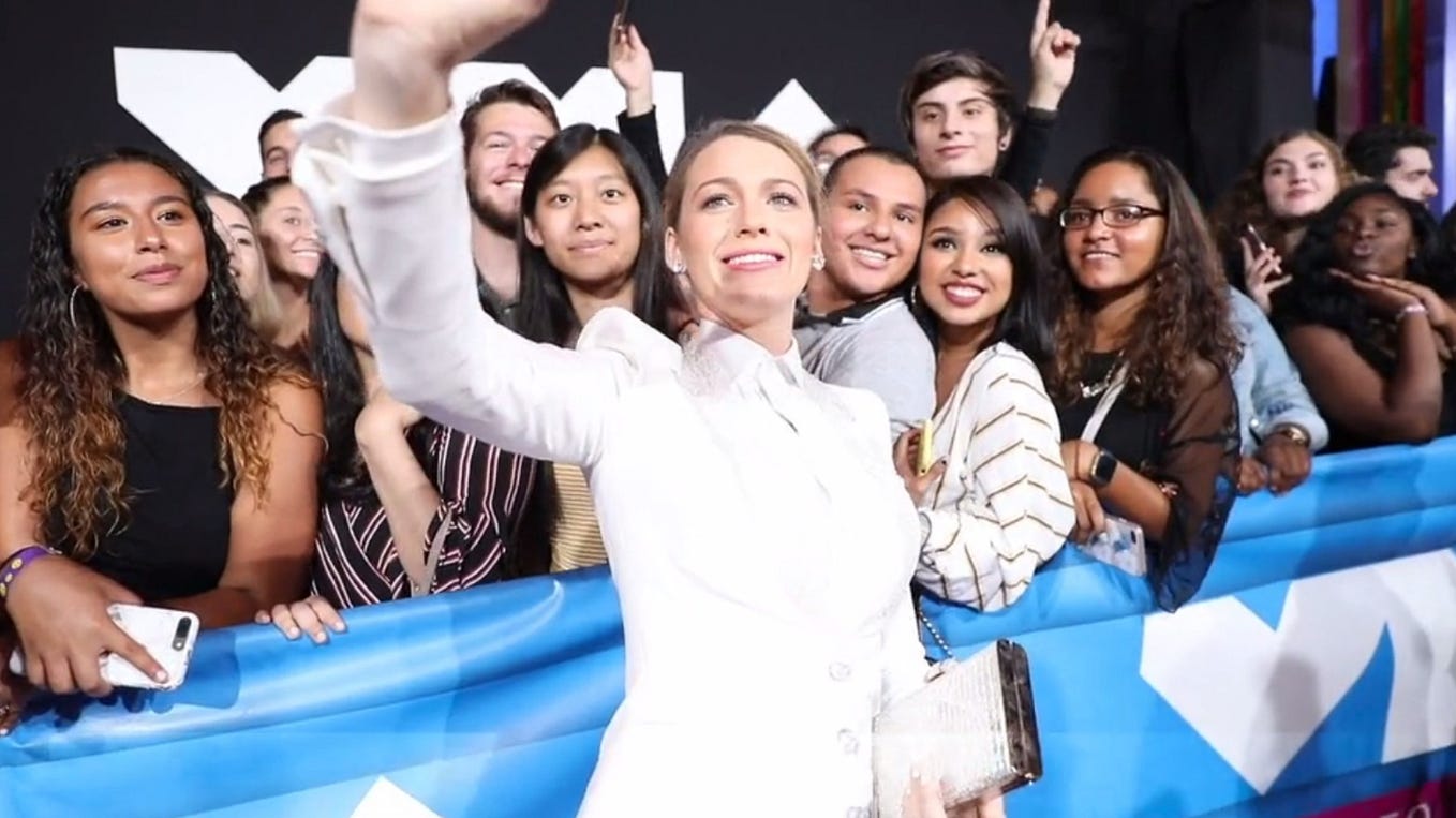 What Happened at a Crowded Trade Show? | by Bella Kennedy | Bouncin ...