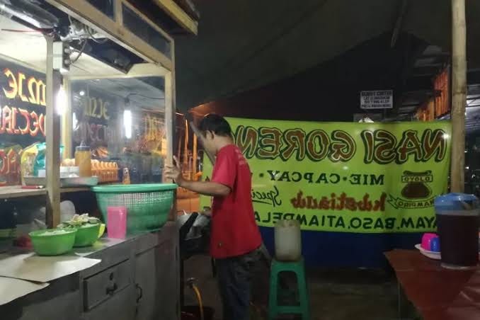 Flashback ㅡ Kamar Sebelah. Apa yang terjadi di masa lalu Matthew… | by ...
