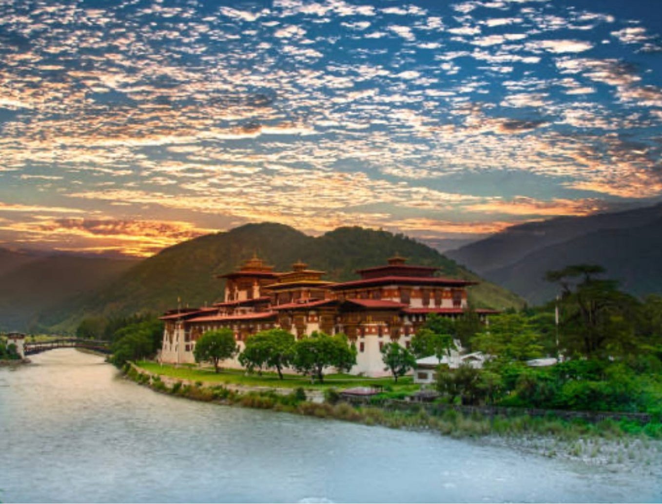 Why Billionaires Try To Look Poor?! | by Sundus Ghani | Medium