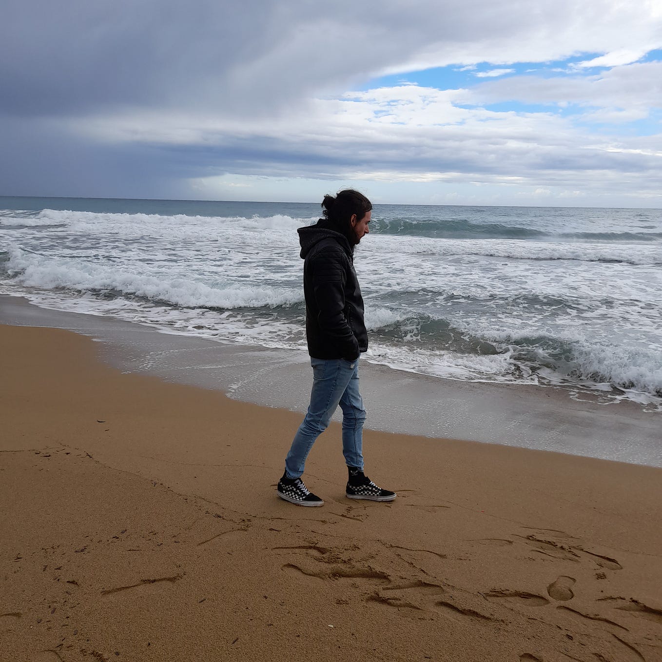 A Sunset A Stranger and the Sea. A short story | by Blackeyed Angel ...