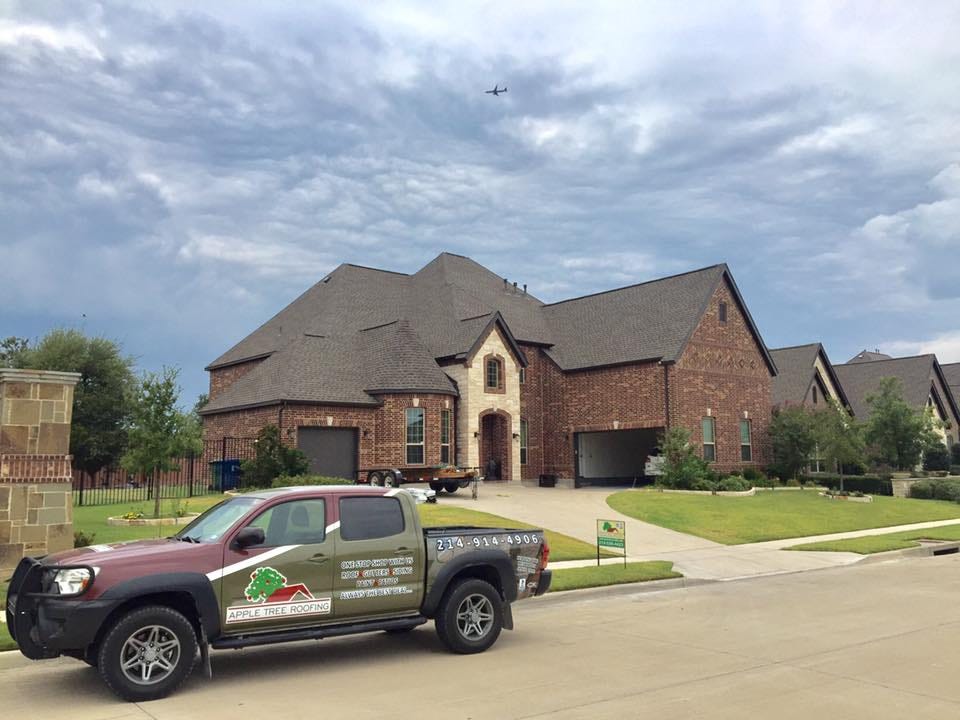 Hire Roofers in Sanger - Apple Tree Roofing - Medium