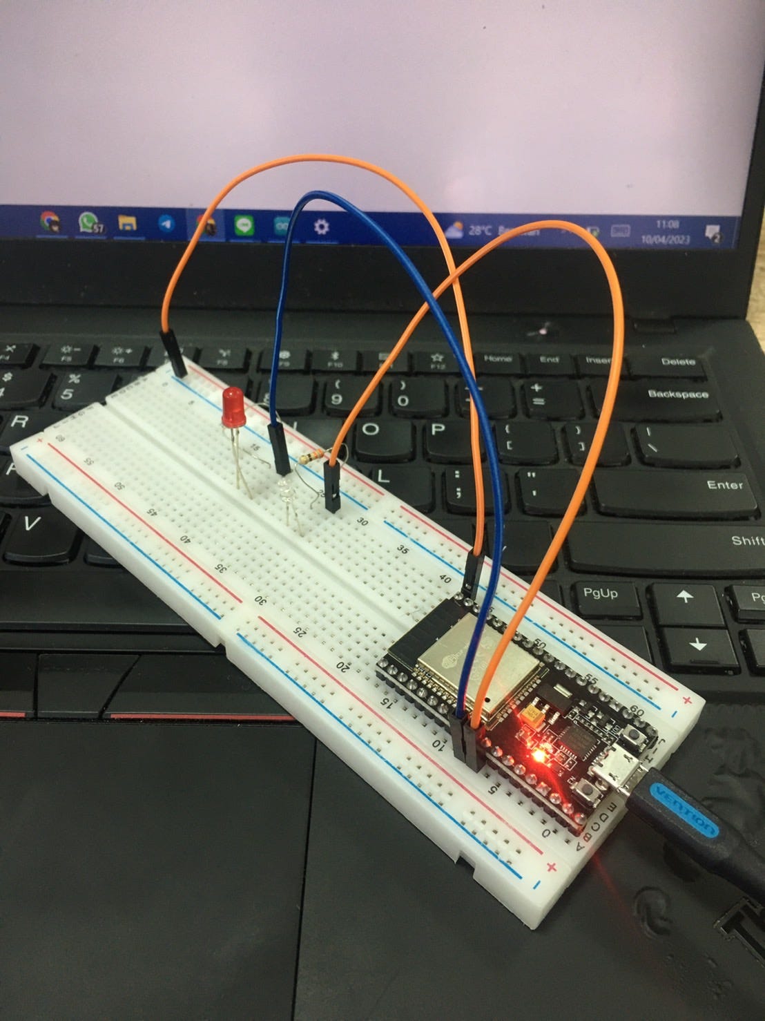 Blink on ESP32. Pada semester ini, saya berkesempatan… | by Farchan ...