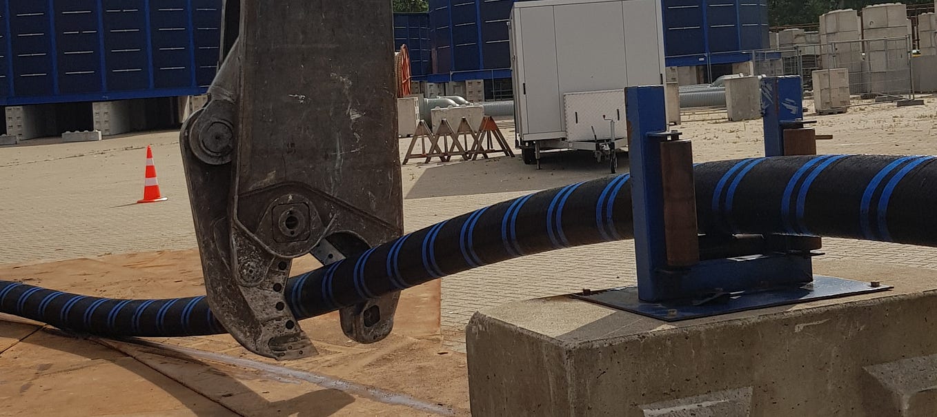 Handling Of Submarine Power Cables: Chinese Fingers & Side laced ...