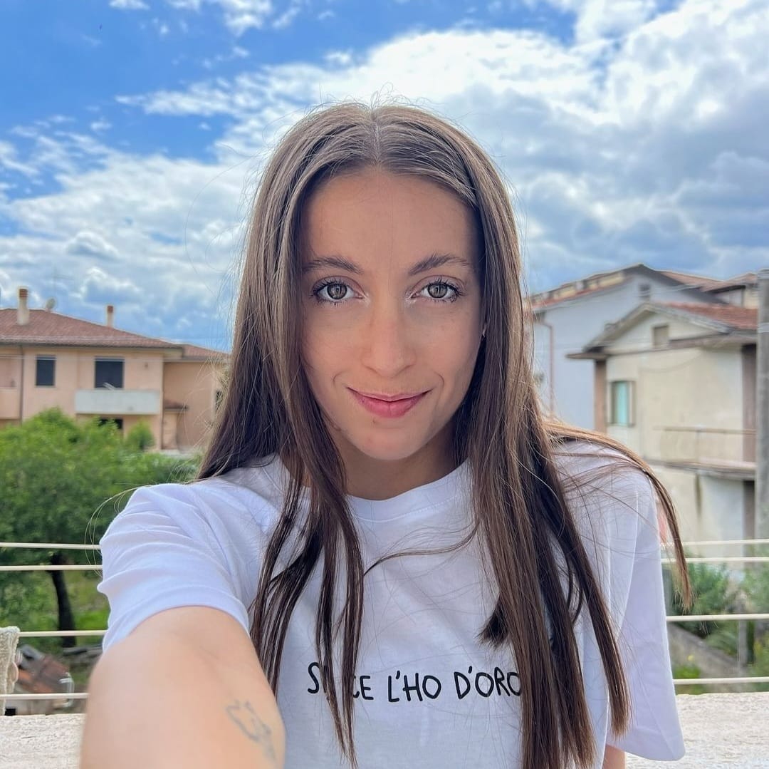 Arianna Trabalzini: oh, miseriaccia! | by Miriam Ferraro | Life Beyond ...