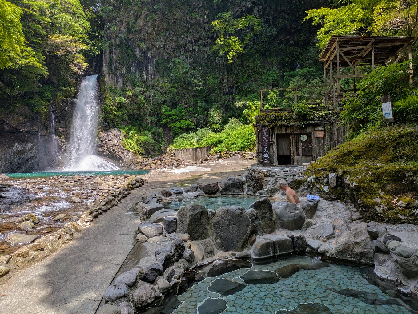 Why Japanese People Are Obsessed With Luck | by Ragnar Miljeteig | Japonica Publication | Medium