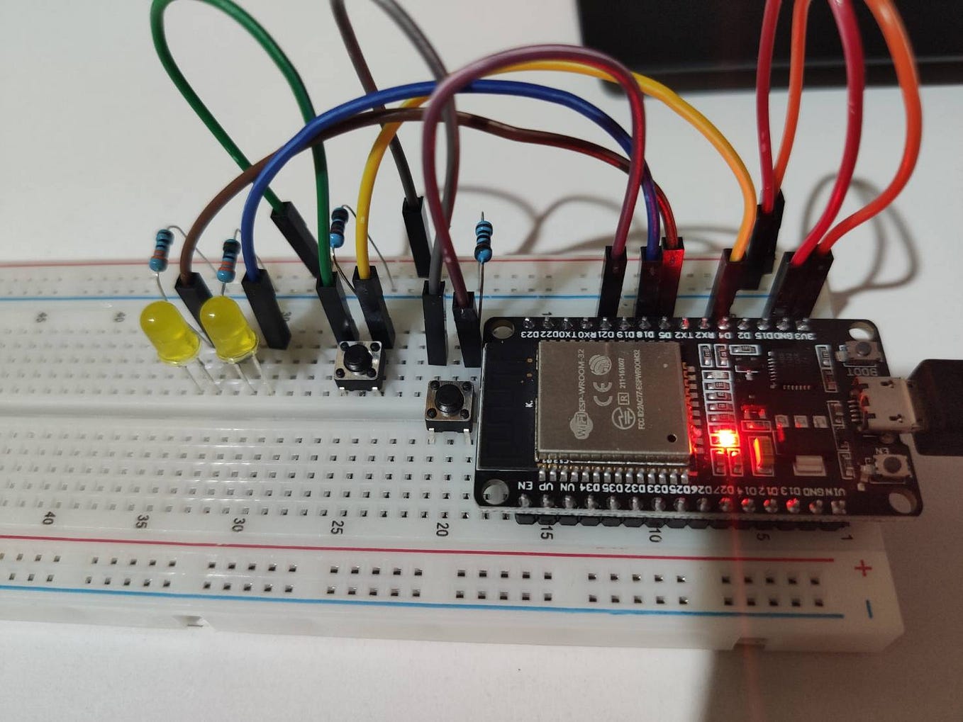 Projek ESP32 dengan LCD1602 I2C. Ketemu lagi temen-temen sama aku… | by ...