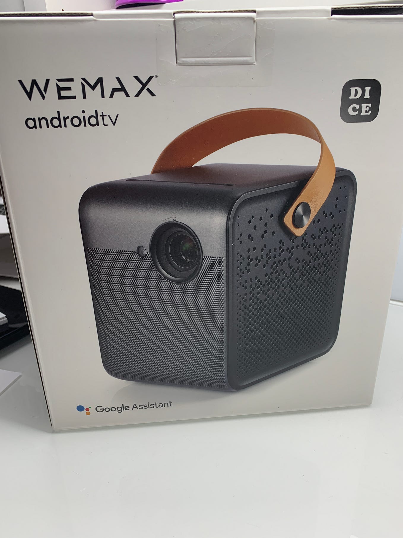 Wemax Dice — 700 ANSI Lumen — 4 Channel LED ProjectorReview | by KatS ...