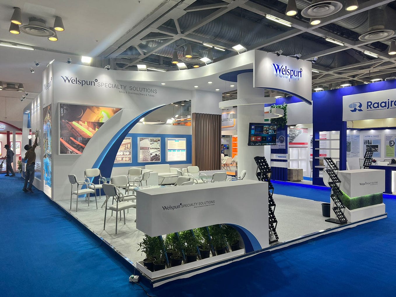 How Modular Exhibition Stands Enhance Brand Presence at European Trade Shows | by Aars ...