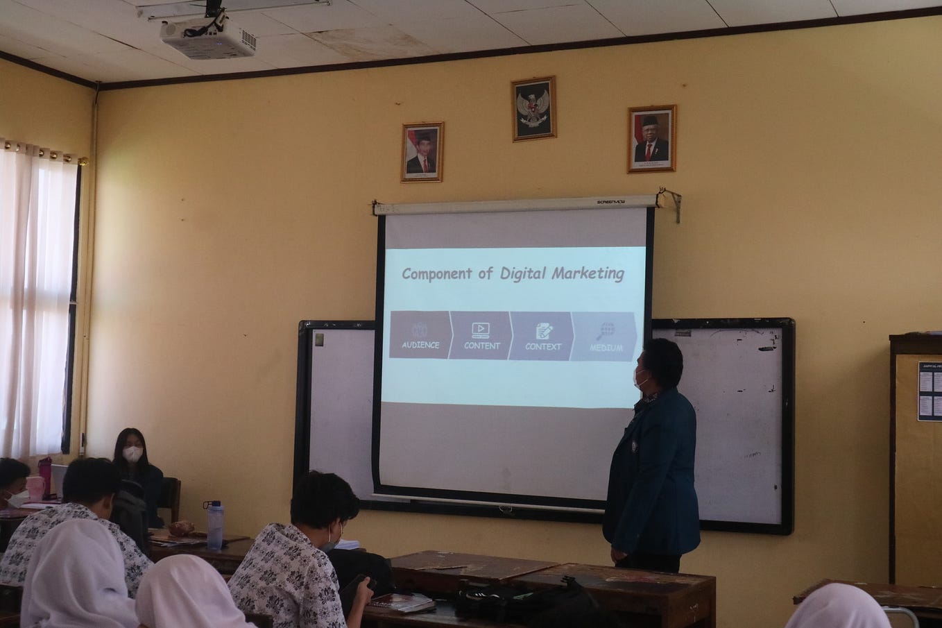 E-Commerce Menguasai Perdagangan, Mahasiswa KKN KKN UNDIP TIM II 2021/ ...
